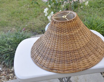 Large Wicker Lamp - Etsy