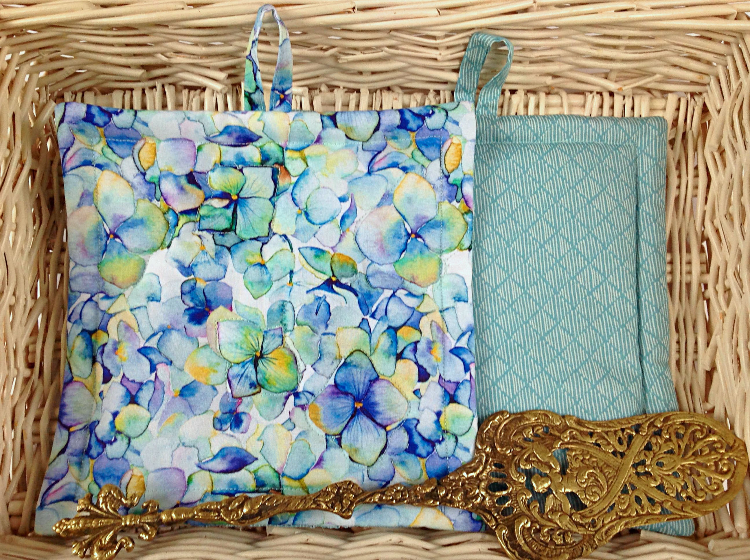 Two "heavenly Hydrangea" Pot Holders - Etsy