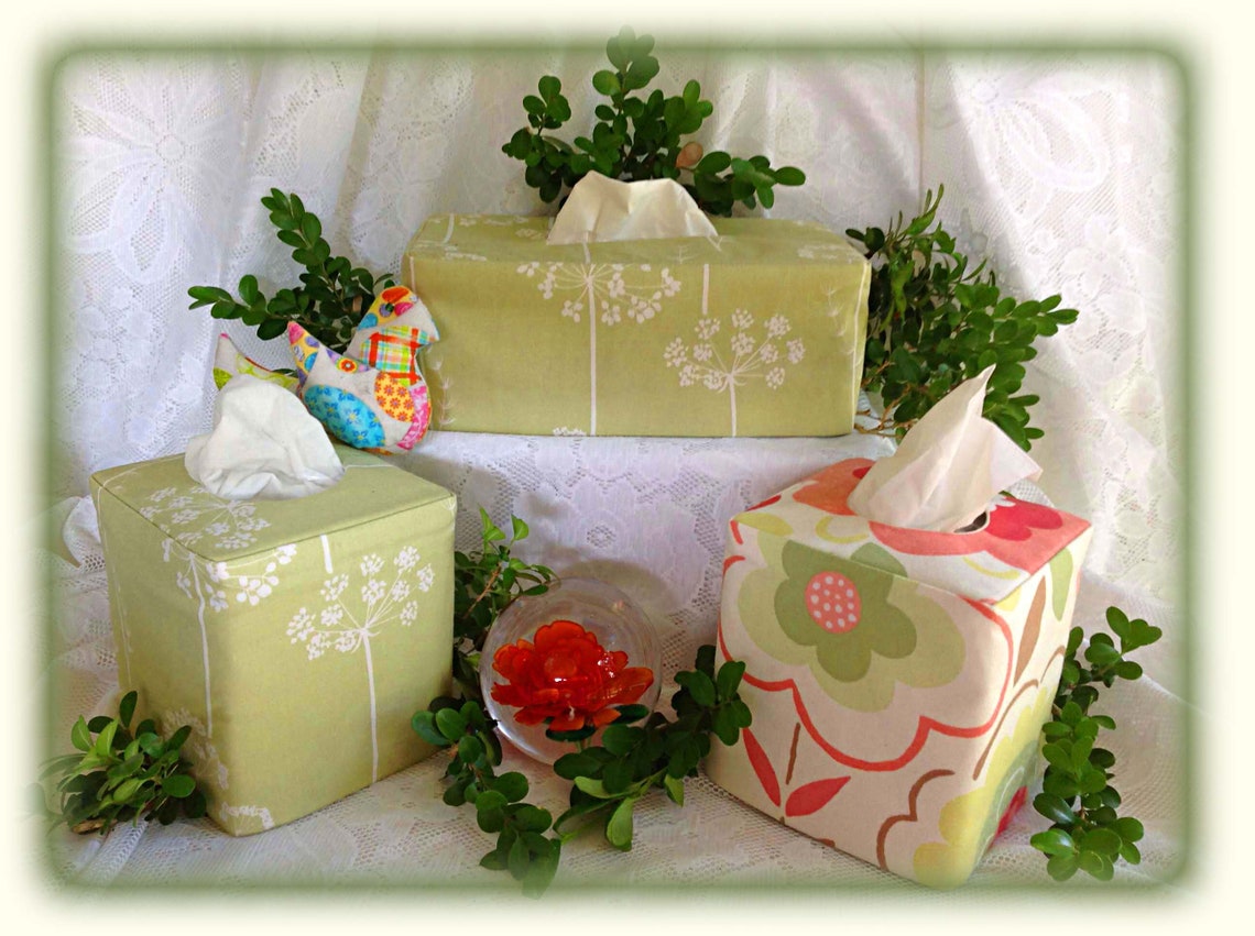 Queen Anne's Lace and Imaginary Flowers Tissue Box Covers - Etsy