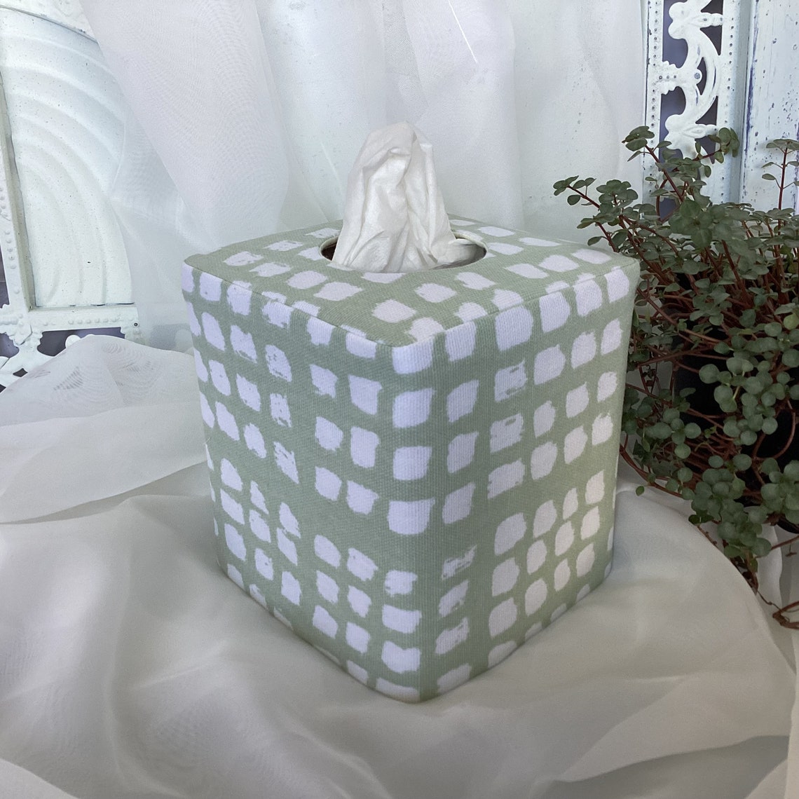Abstract Dots on Light Sage Green Tissue Box Cover - Etsy