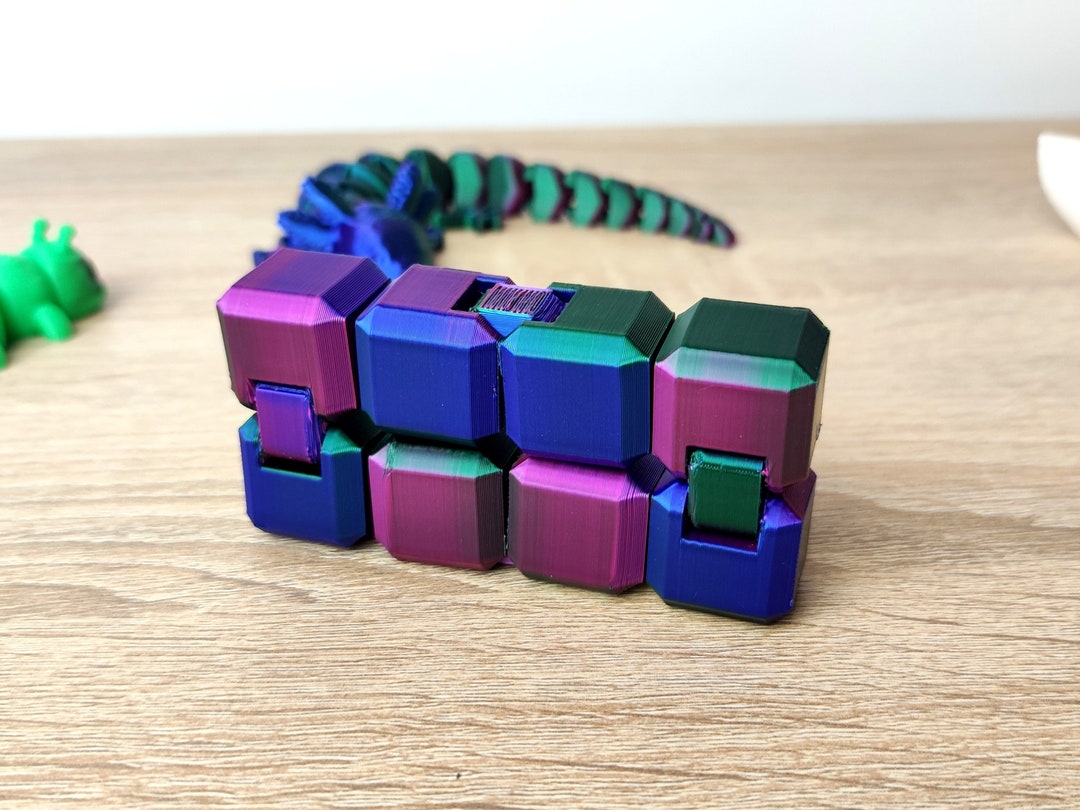 Infinity Cube - Lose Yourself in Its Endless Hypnotic Movement Fidget ...