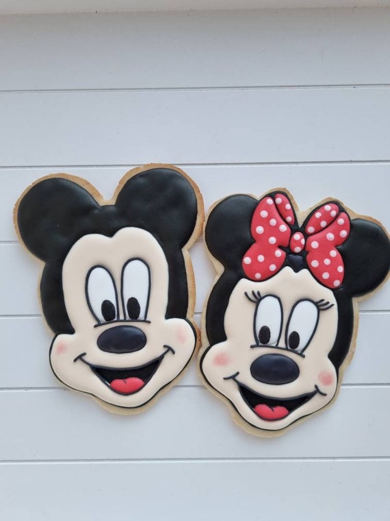 Mickey And Minnie Mouse Cookies
