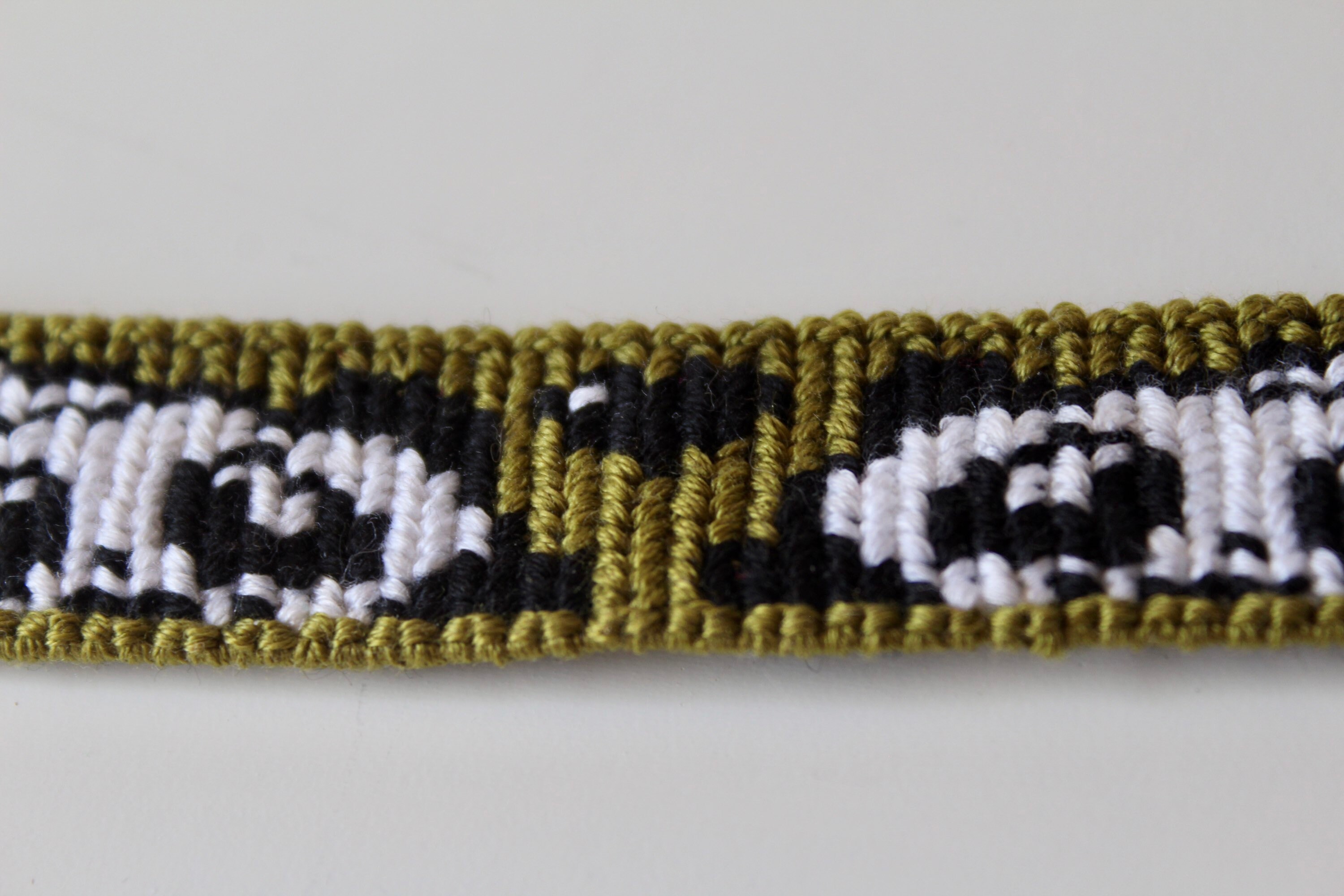 Happy Pandas Alpha Friendship Bracelet || Green String Animal Bracelet ...