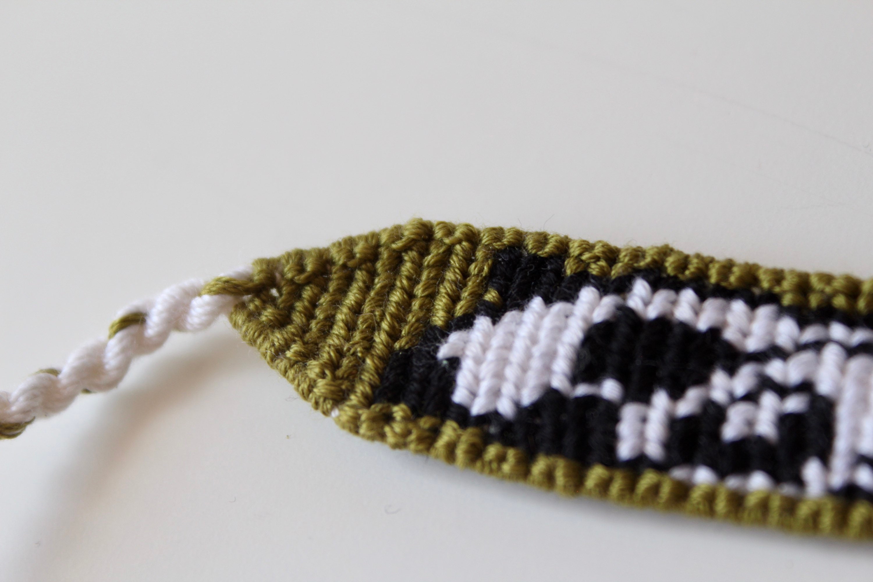 Happy Pandas Alpha Friendship Bracelet || Green String Animal Bracelet ...