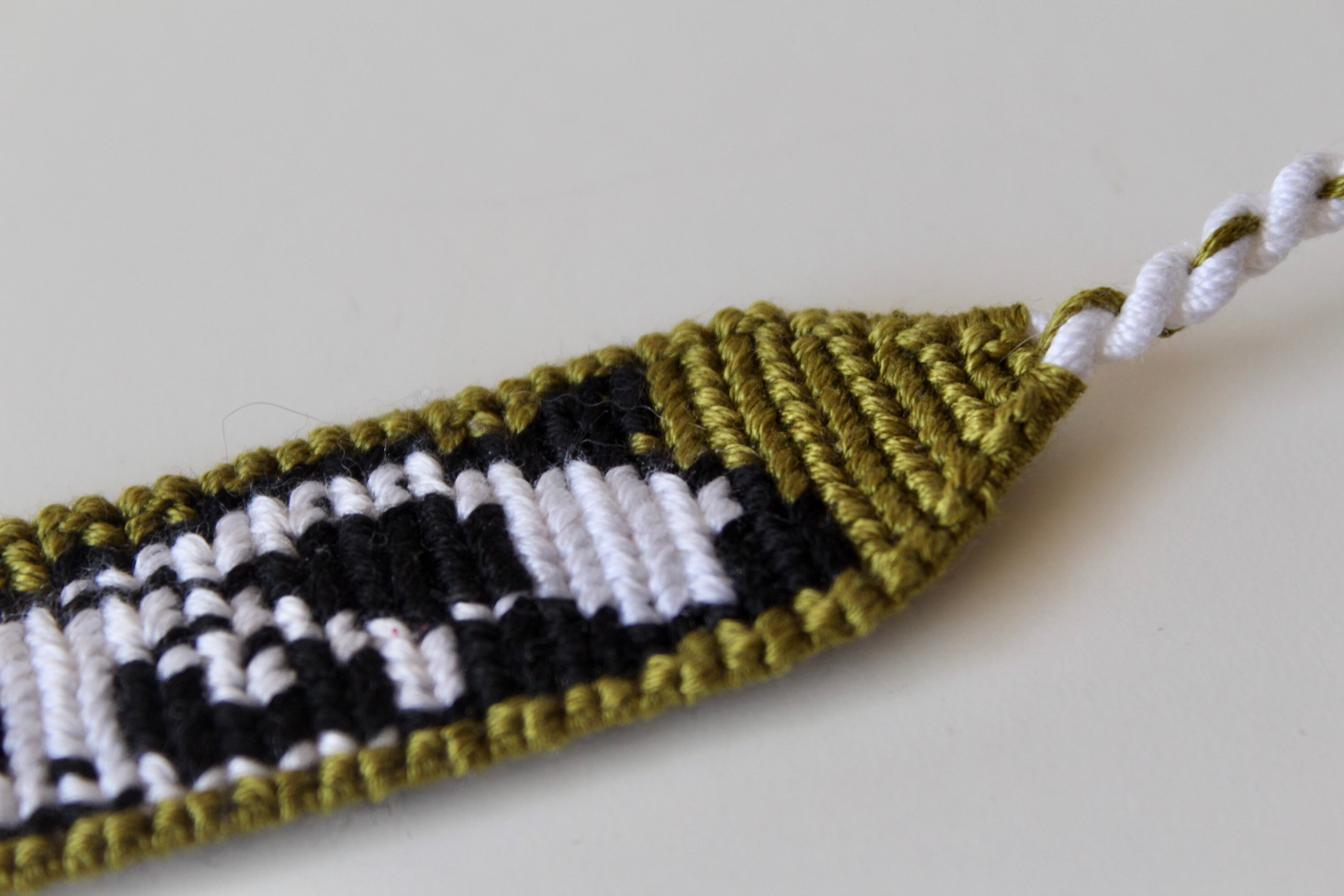 Happy Pandas Alpha Friendship Bracelet || Green String Animal Bracelet ...