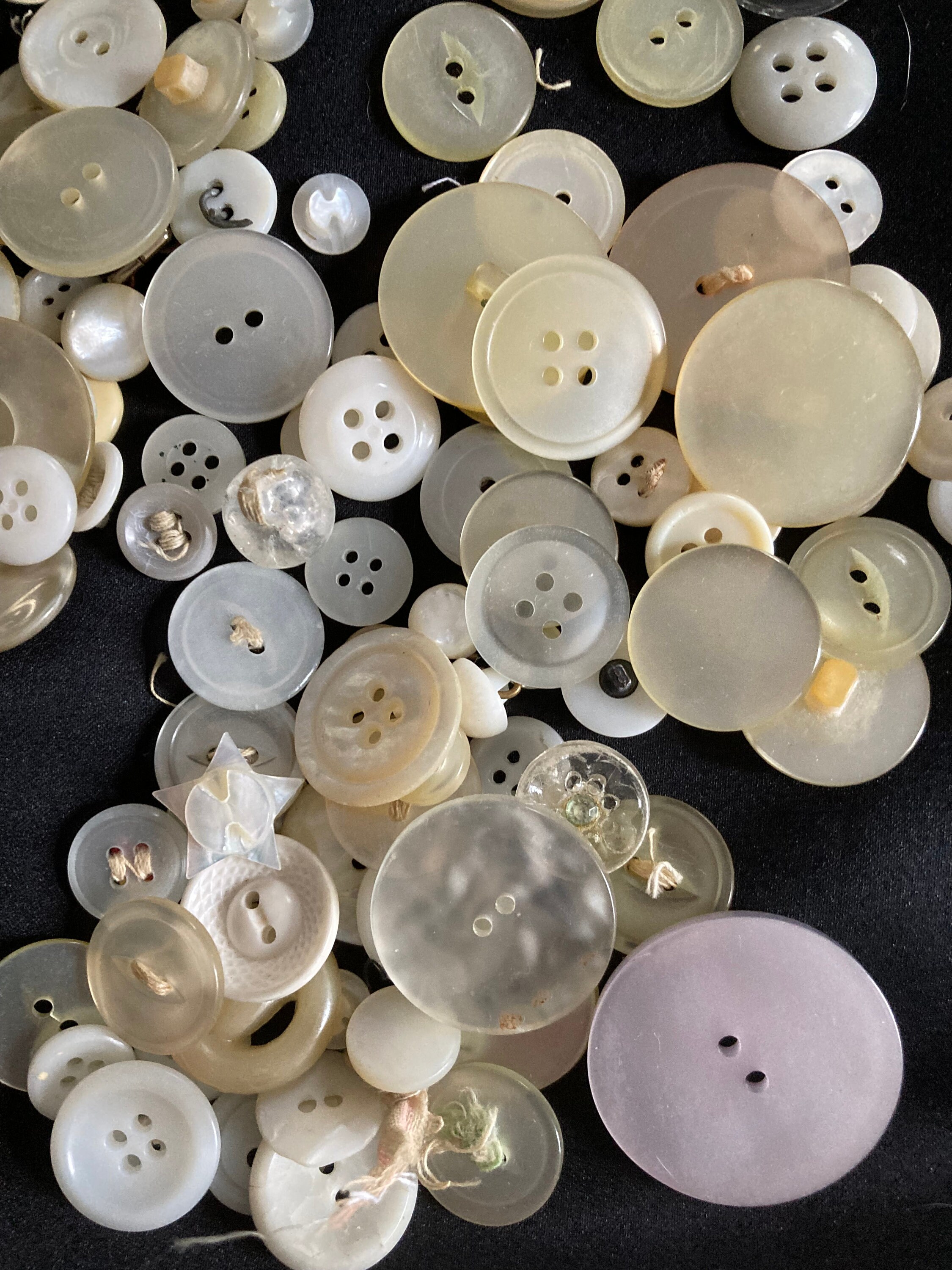 Vintage Tin With Vintage Buttons Vintage White Buttons Cherrydale Farms ...