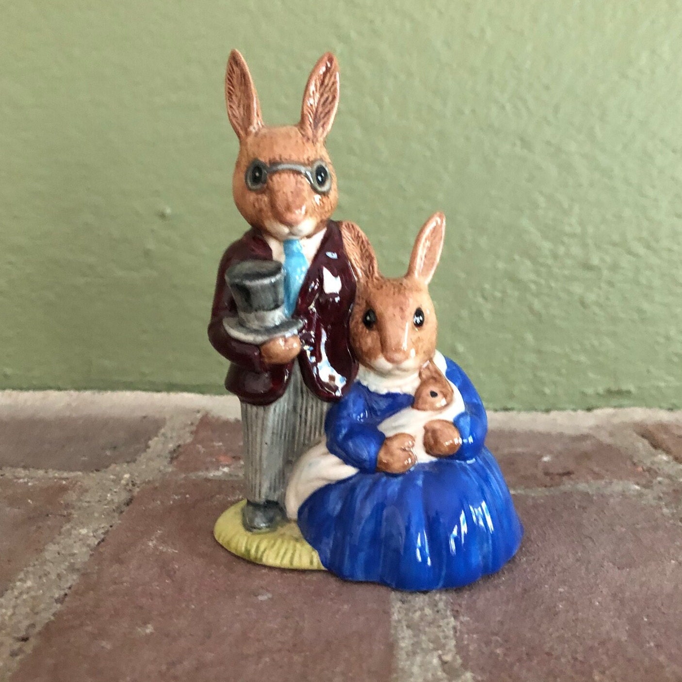 Bunnykins Royal Doulton "family Photograph" Figurine - Etsy