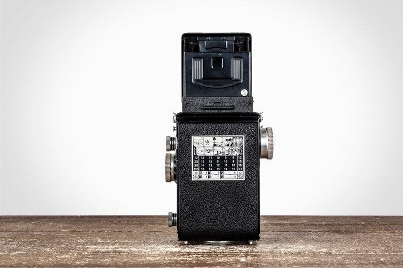 Rolleicord V TLR Film Camera, Medium Format With Leather Case - Etsy