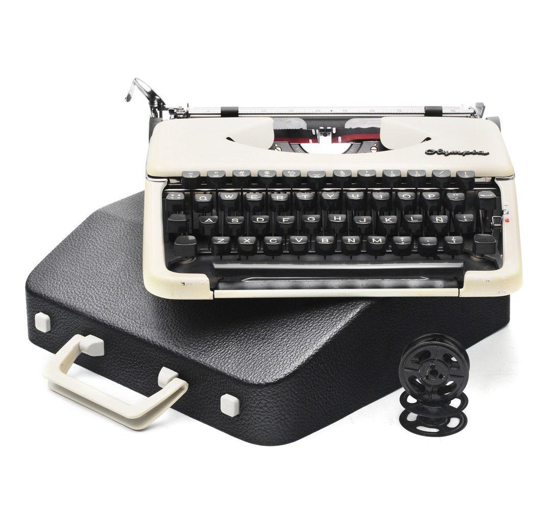 Olympia Splendid 66 ITALIC/ITALIC/SCRIPT Rare Typeface. Portable ...