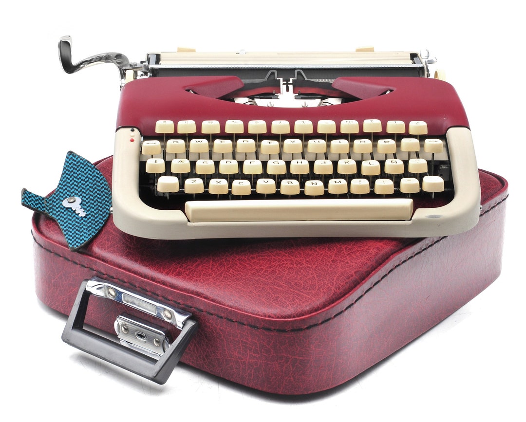 Maritza 11 Typewriter From the 1960s in Excellent Condition. Typeface ...