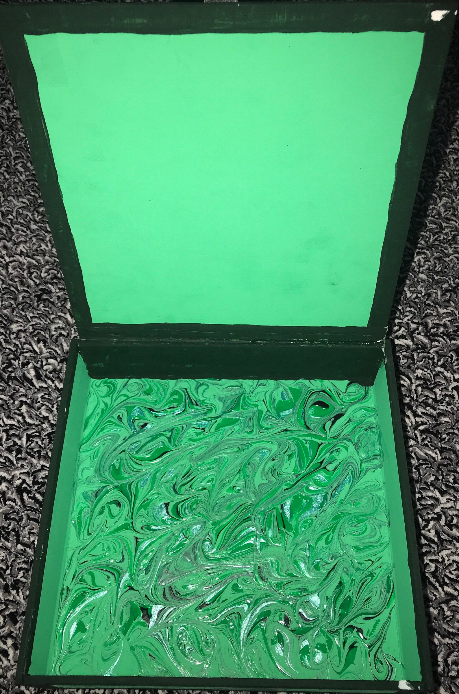 Green Painted Box With Custom Design - Etsy