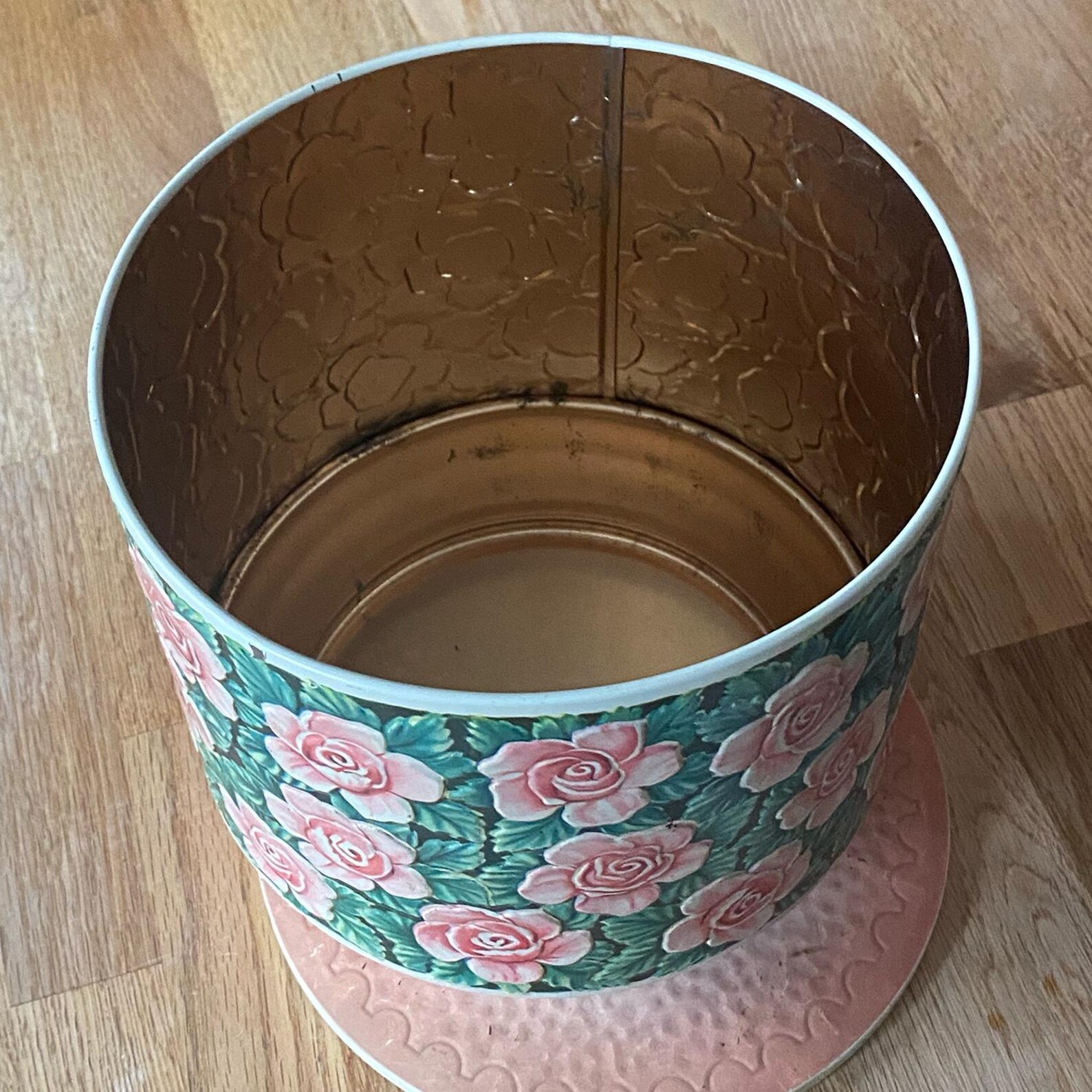 Old Tin Box (design Roses) - Etsy