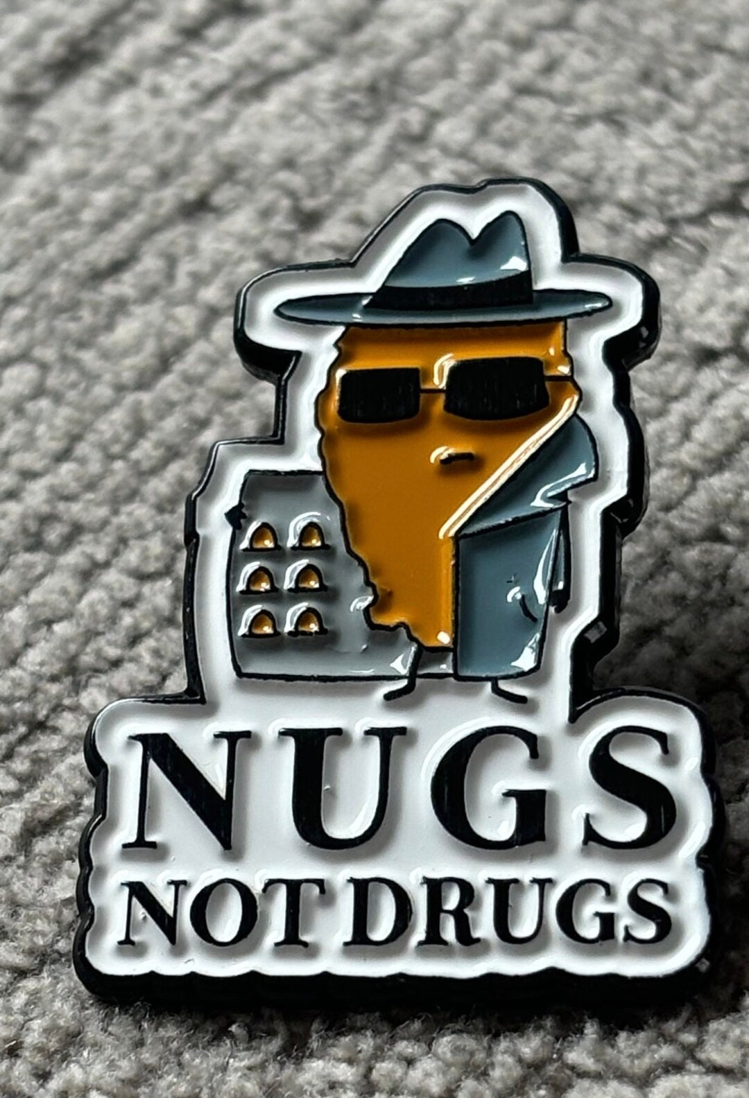 Pin nugs Not Drugs Drama Queen Trendy Lapel Brooch Badge Bag Gift Men ...