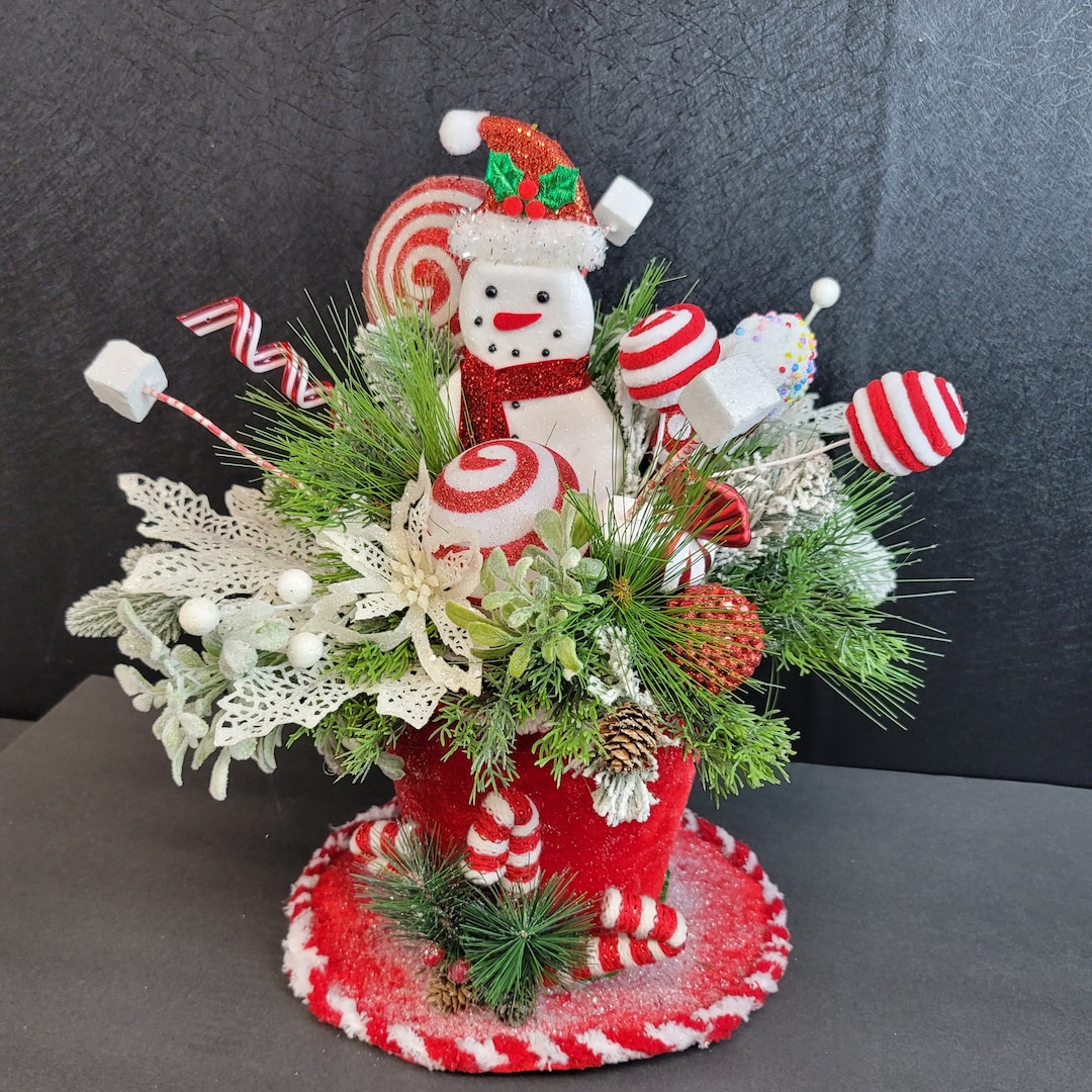 Santa Hat Centerpiece , Table Centerpiece, Winter Table Decoration ...