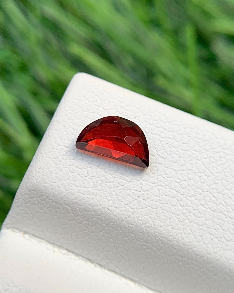 Granate de Mozambique natural (4 x 7 x 2,5 mm), granate rojo en forma ...