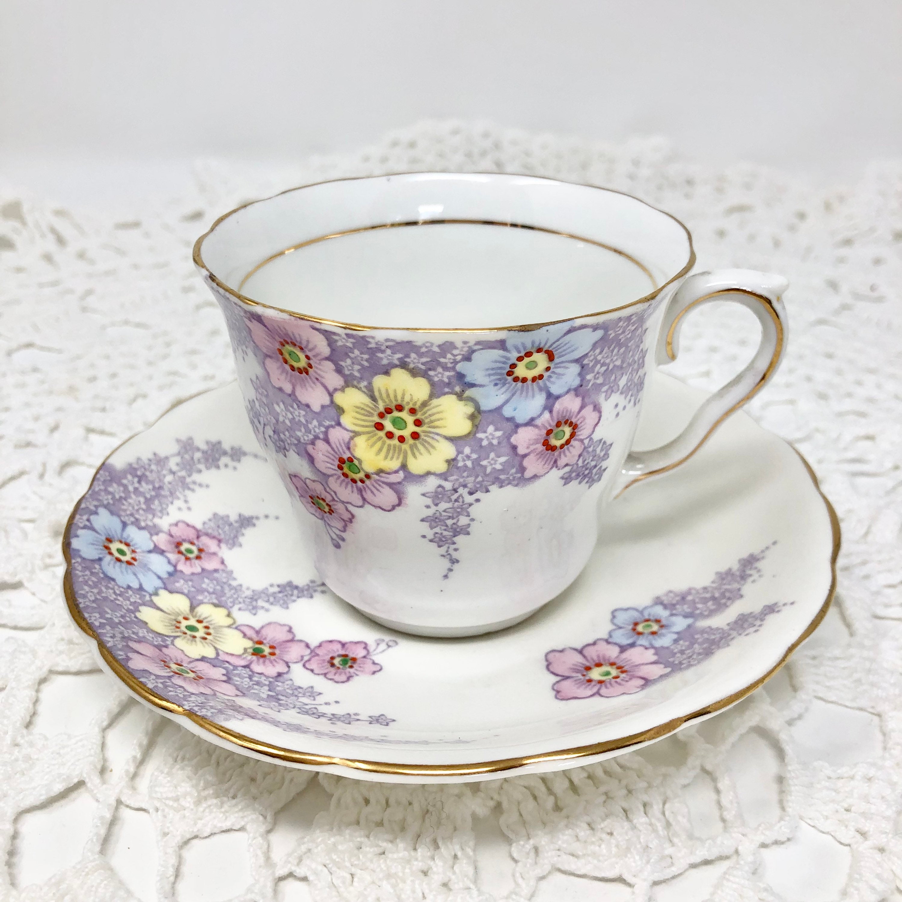 Home & Living made in Longton England Colclough china pattern 6621 ...