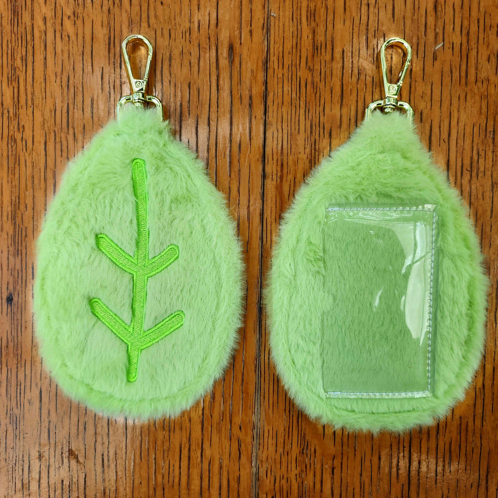Fuzzy Leaf ID Badge / Photo Card Holder - Etsy