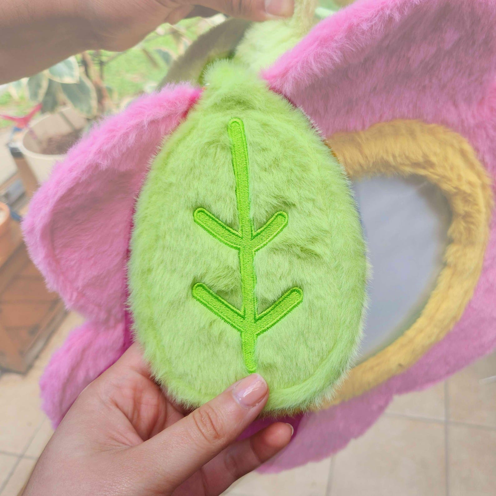 Fuzzy Leaf ID Badge / Photo Card Holder - Etsy