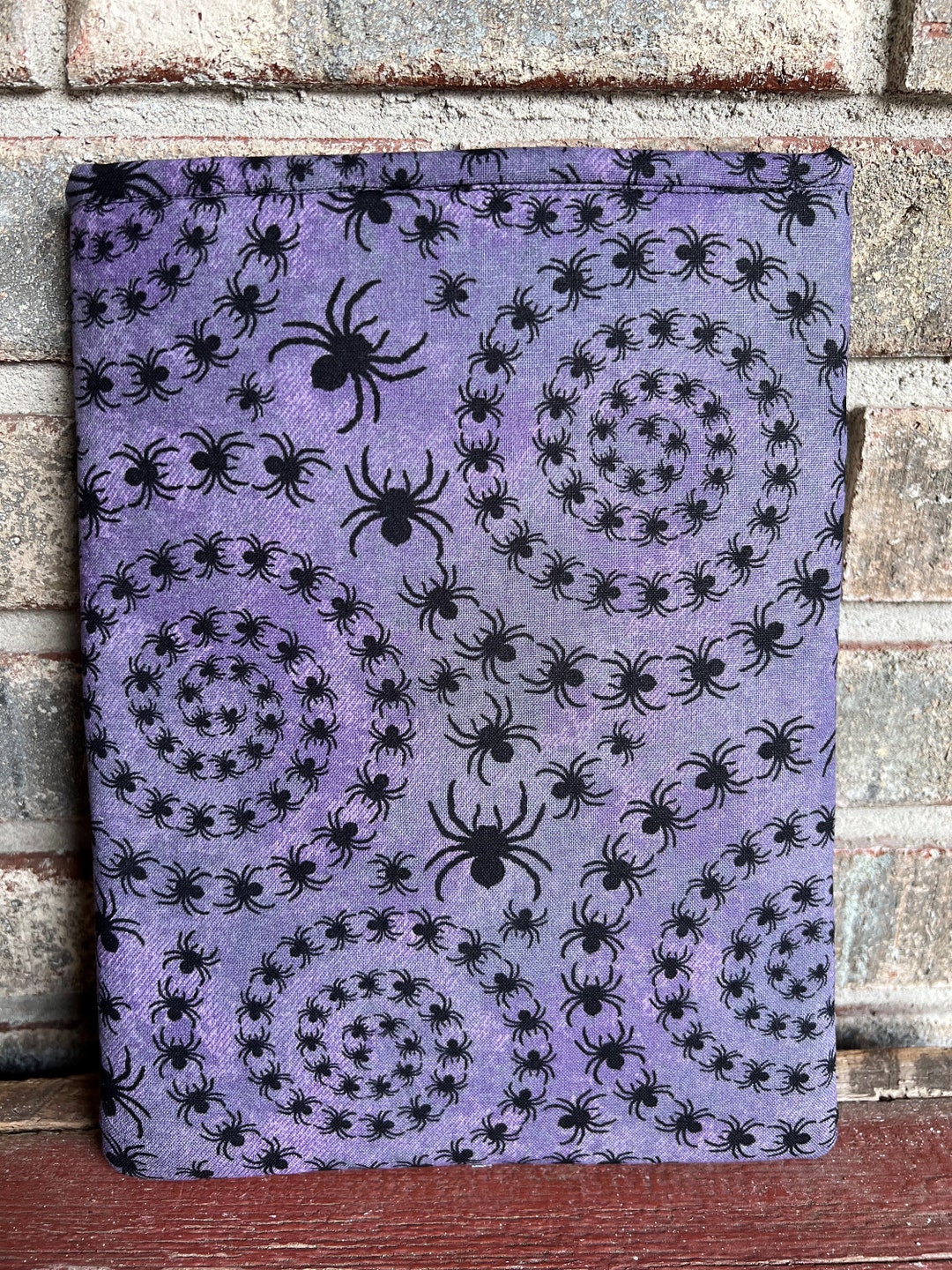 So Many Spiders Book Sleeve - Etsy