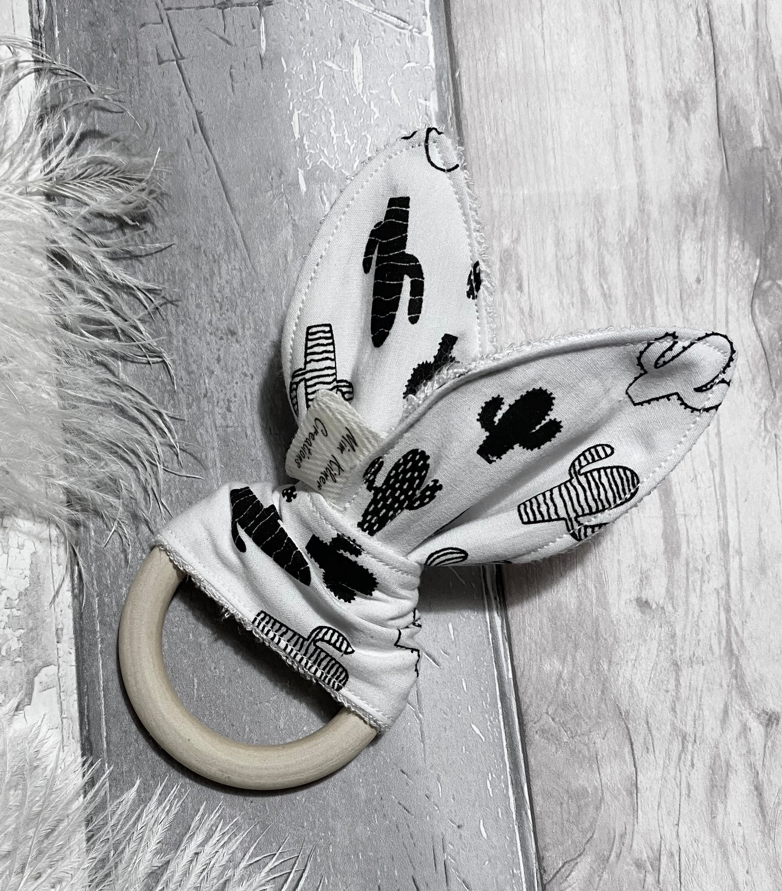 Baby / Toddler Teething Ring Handmade organic Bamboo & Beech wood bunny ...