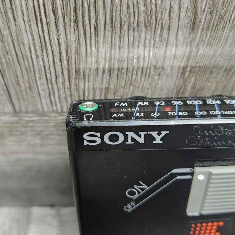 Vintage Sony Walkman FM/AM SRF-21W Portable Radio Tested & Working - Etsy