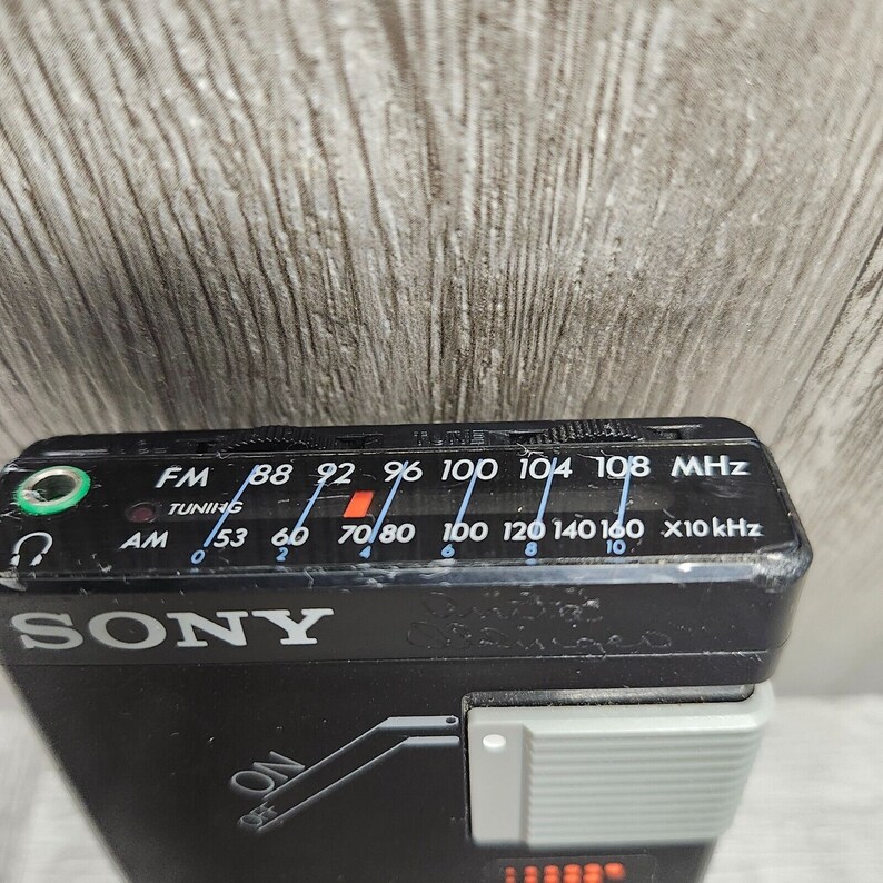 Vintage Sony Walkman FM/AM SRF-21W Portable Radio Tested & Working - Etsy