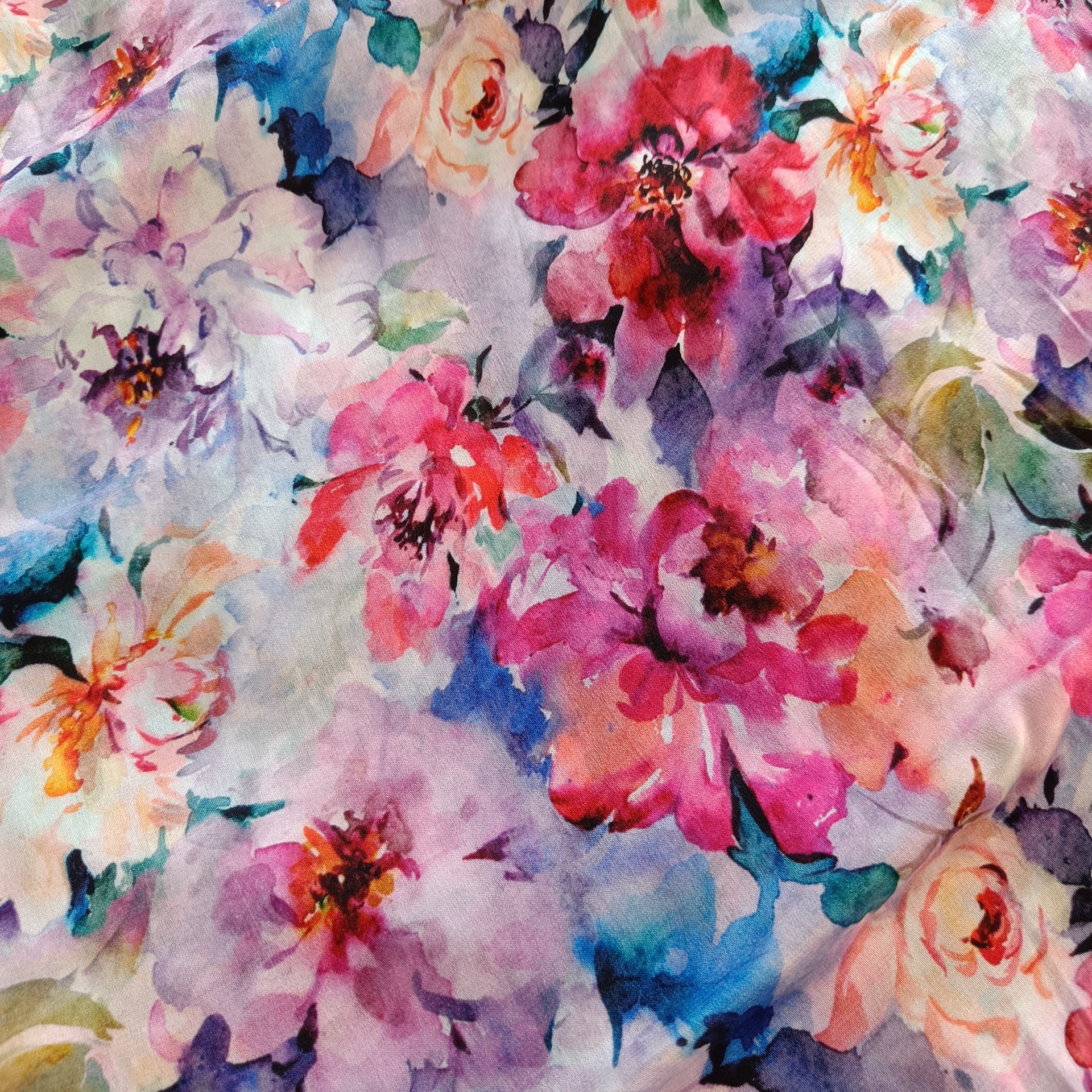 44" Georgette Satin Pink Blue Digital Printed Viscose Fabric, Dress ...