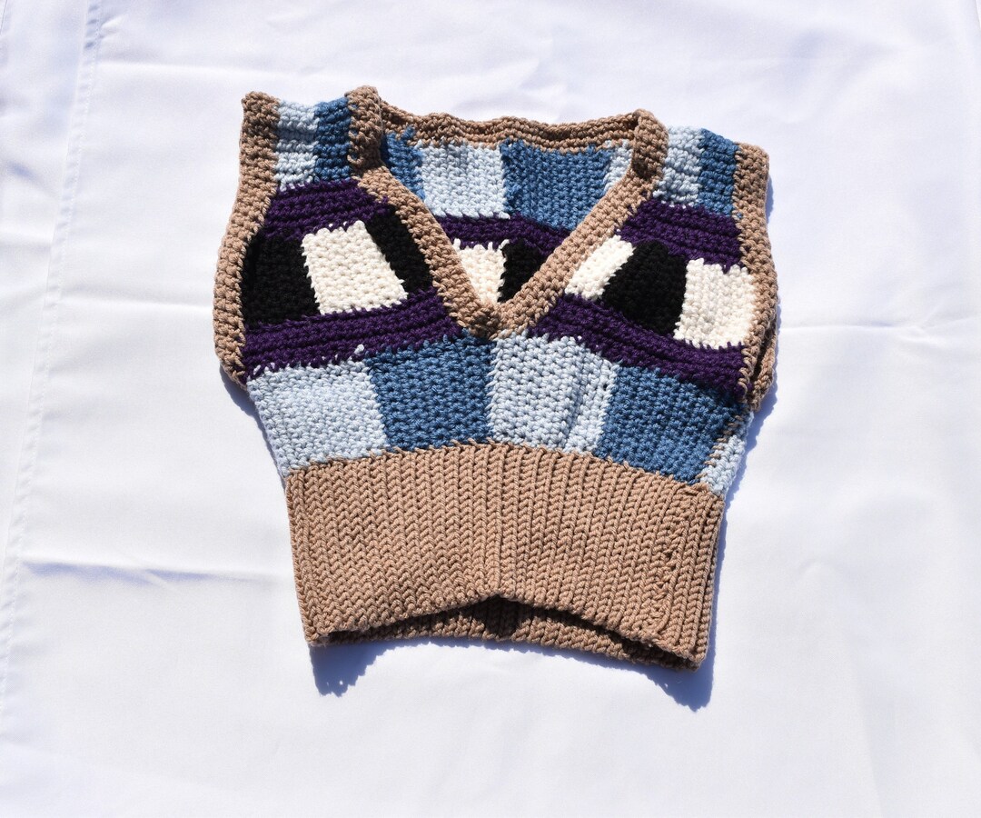 Checkered Sweater Vest inspired by Emma Chamberlain - Etsy
