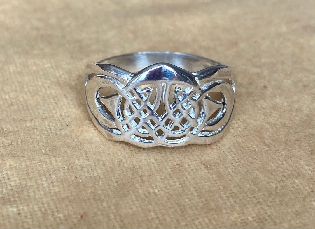 Silver Celtic Band Ring - Irish Ring - Gaelic Jewellery - Many Sizes ...