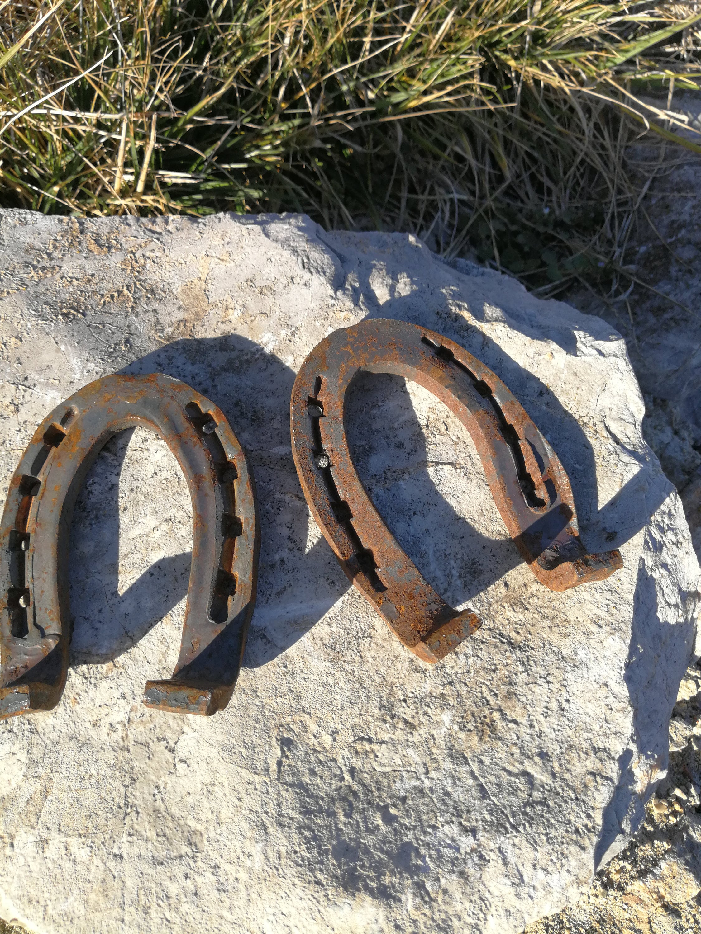 Set of two lucky horseshoes authentic rusty horseshoes iron | Etsy