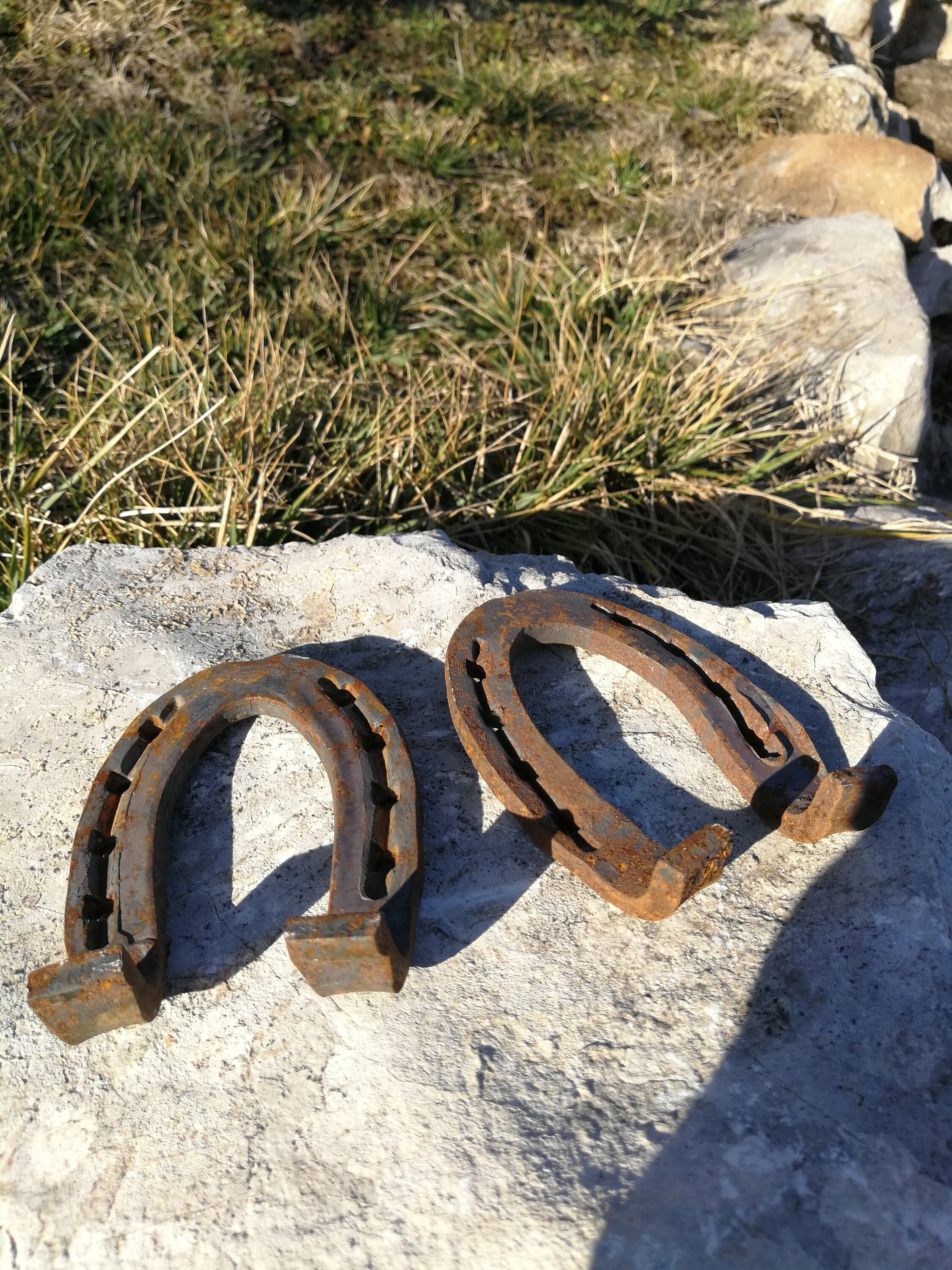 Set of two lucky horseshoes authentic rusty horseshoes iron | Etsy