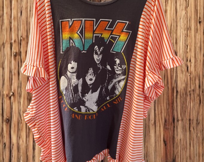 Kiss Upcycled Ruffle Top Oversized OSFM - Etsy