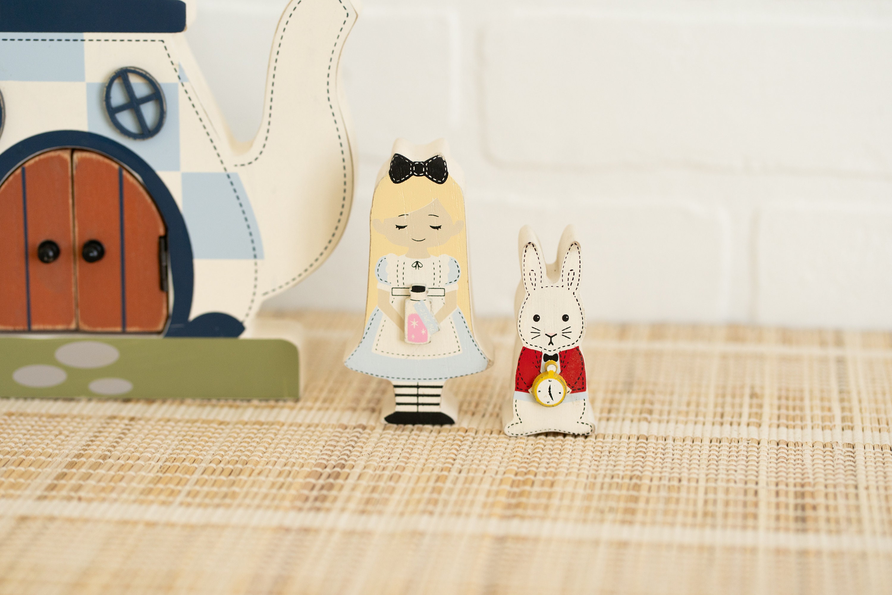 RETIRING SOON! Wood Storybook Set - Alice in Wonderland - Etsy