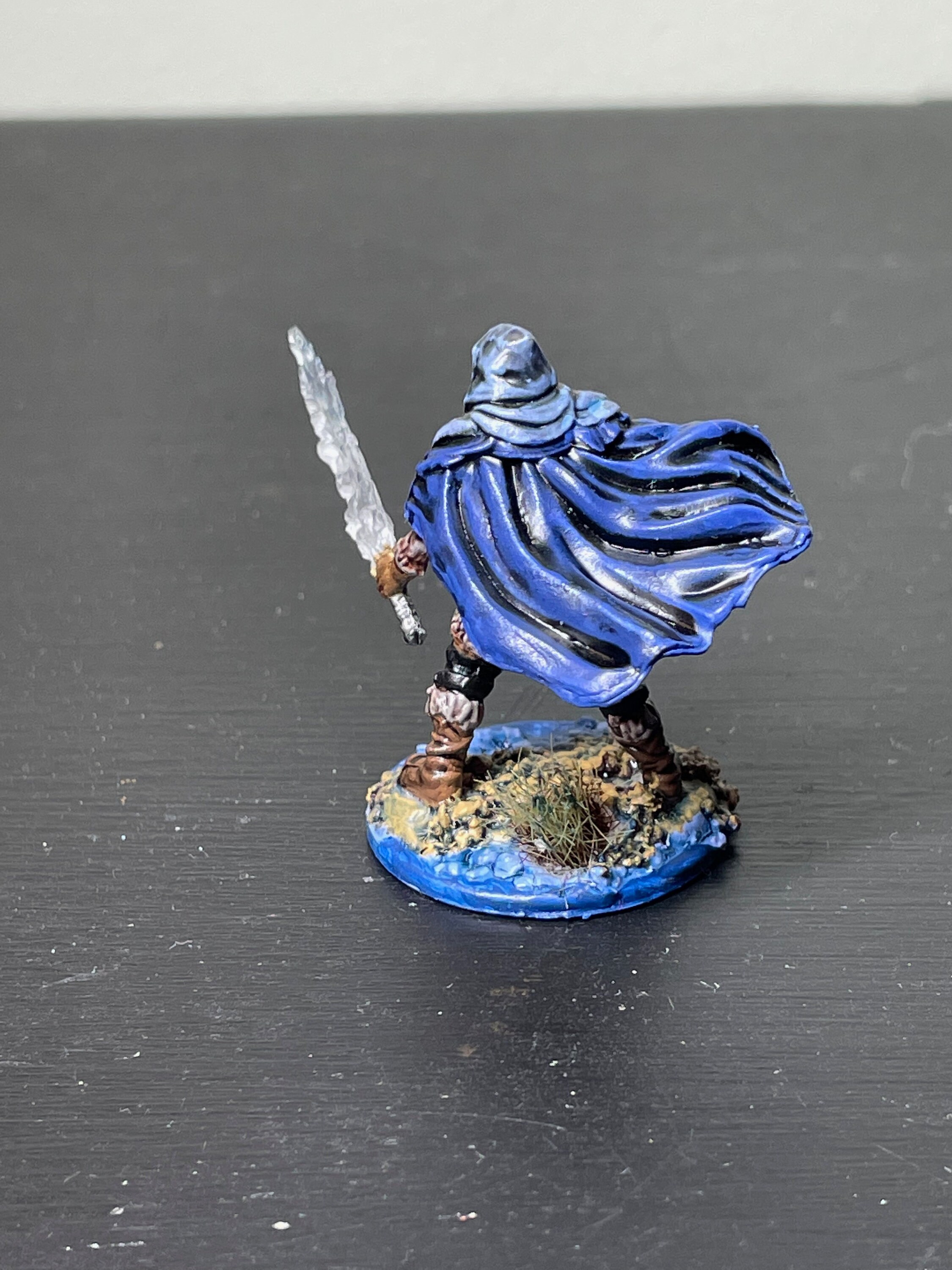 Custom Painted Male Elf Warrior - Nolzur's Marvelous Miniatures ...