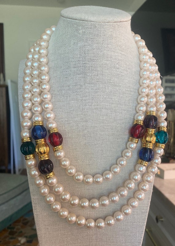 Vintage 1980s glass pearl - Gem