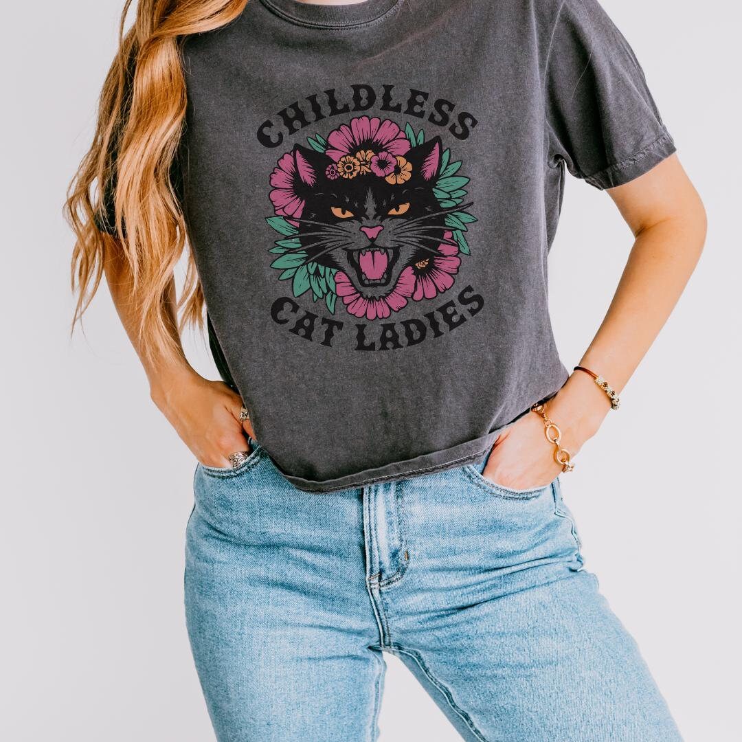 Comfort Colors Childless Cat Lady Shirt Boxy Tee Gifts for Her ...