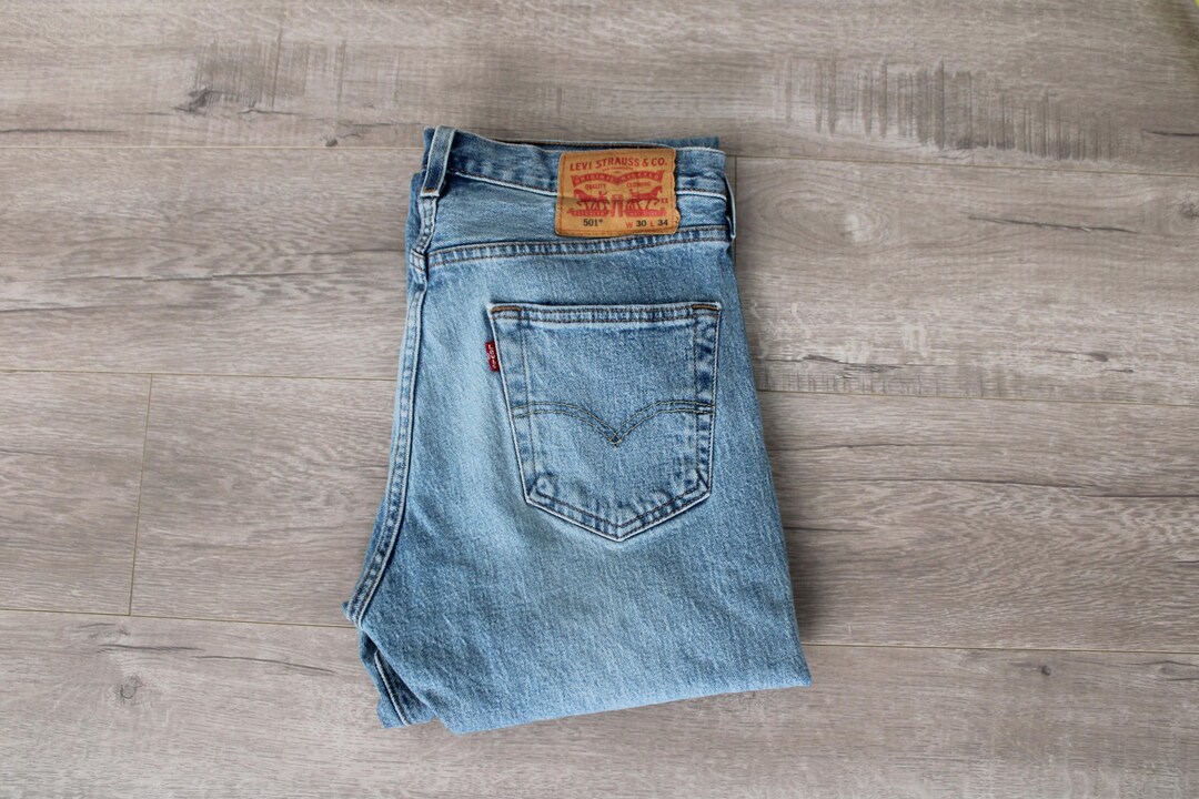 501 Levi's Jeans - Button Fly - Medium Wash - Straight Leg - Etsy