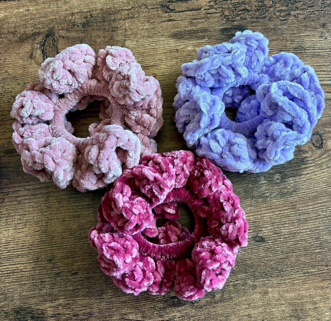 Modèle de chouchou au crochet en velours - Modèle de chouchou au ...