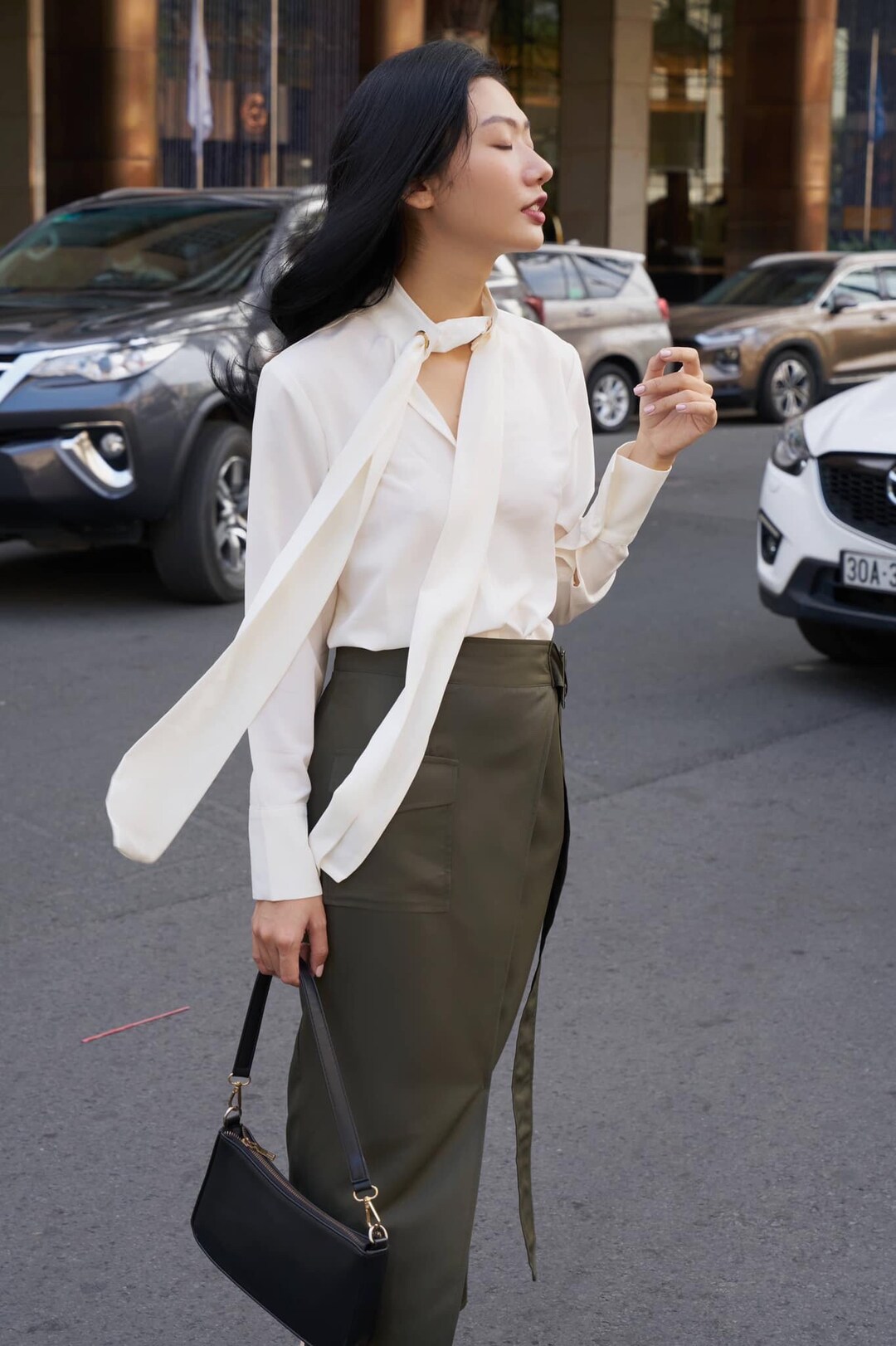 Silk Long Sleeves Shirt/ Tie Bow Neck Silk Blouse / Office Blouse ...