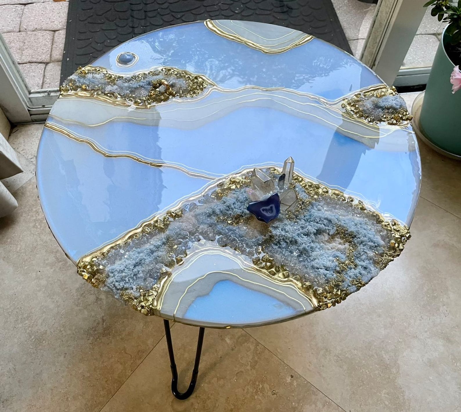 Resin Table, Blue Aura and Gold Round Resin Table, Geode Art With ...