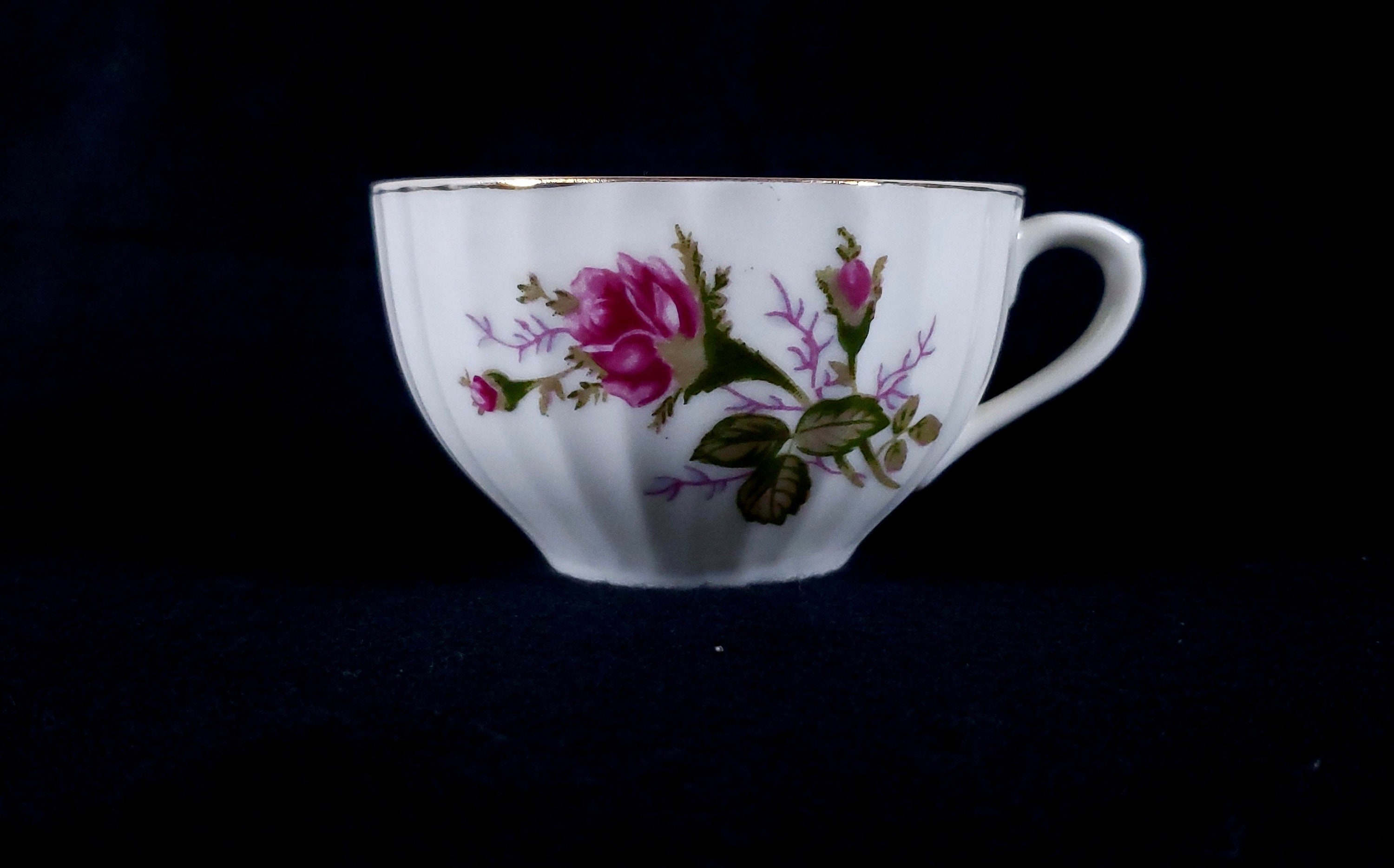 1945 Lipper and Mann Snack Plate & Cup Set in Pompadour Rose - Etsy