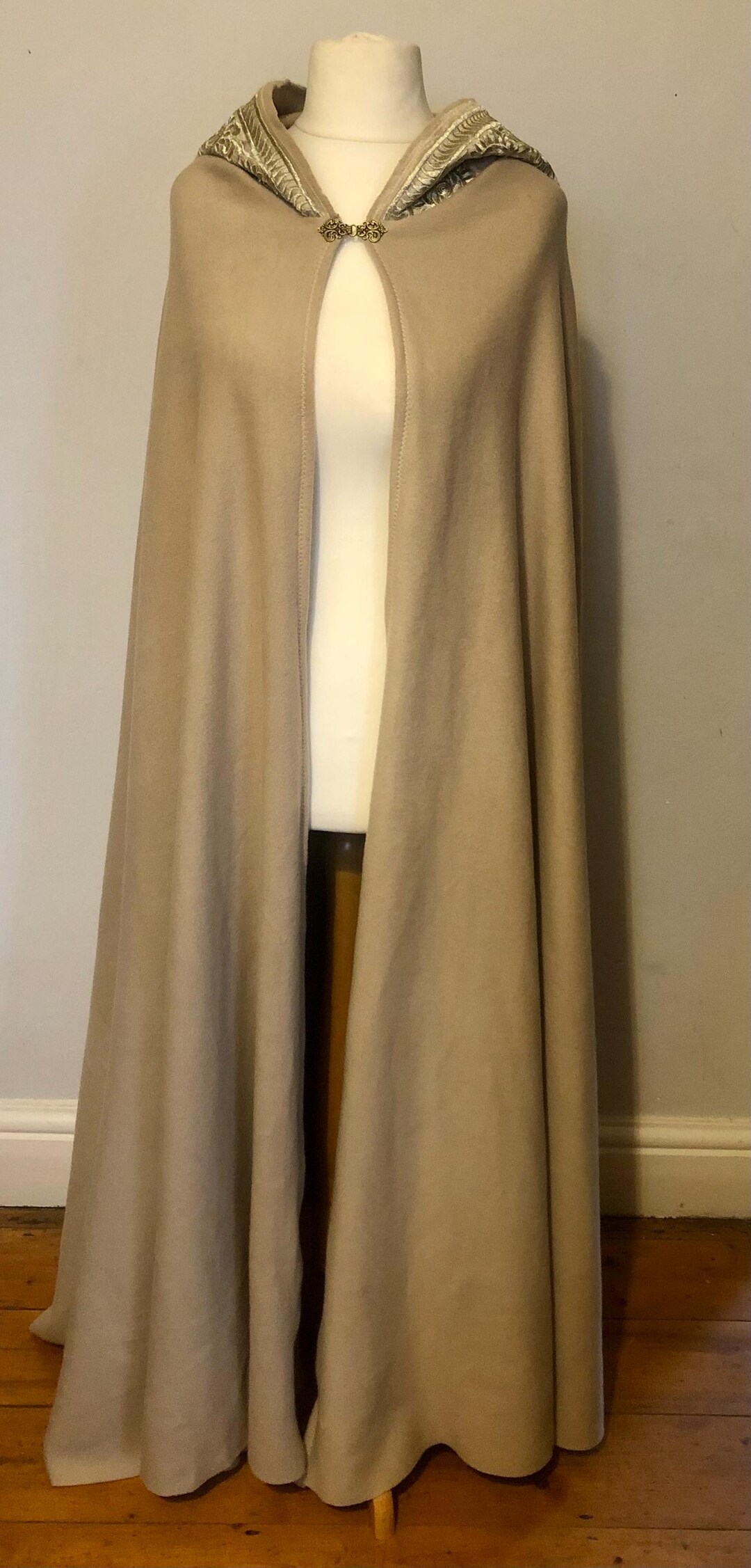 Luminous Sand 100% Cotton Fleece Cloak With Hood Pointed Hood and Green ...