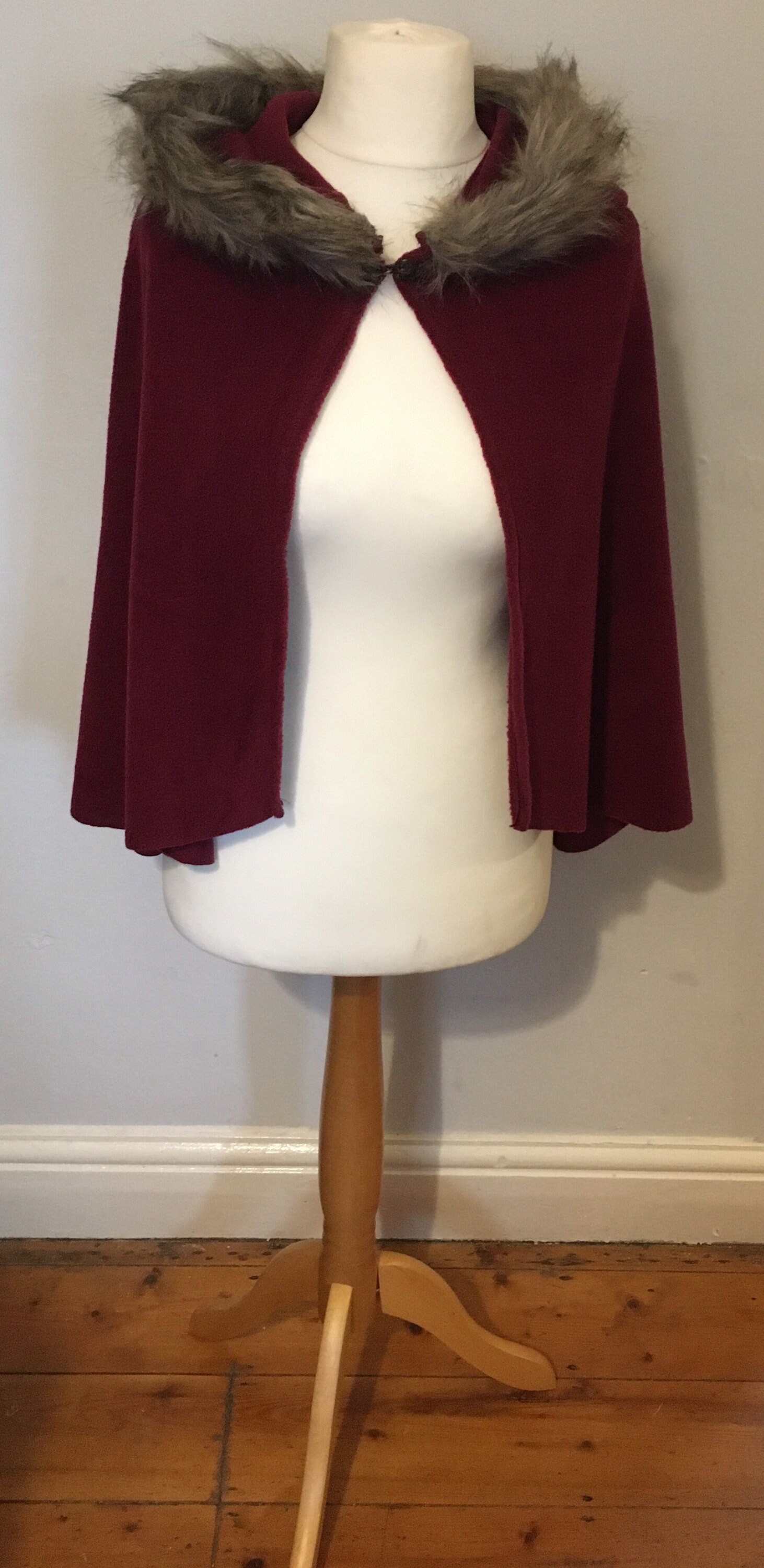 Burgundy Red Capelet With Faux Fur Trimming and Pointed Hood - Etsy