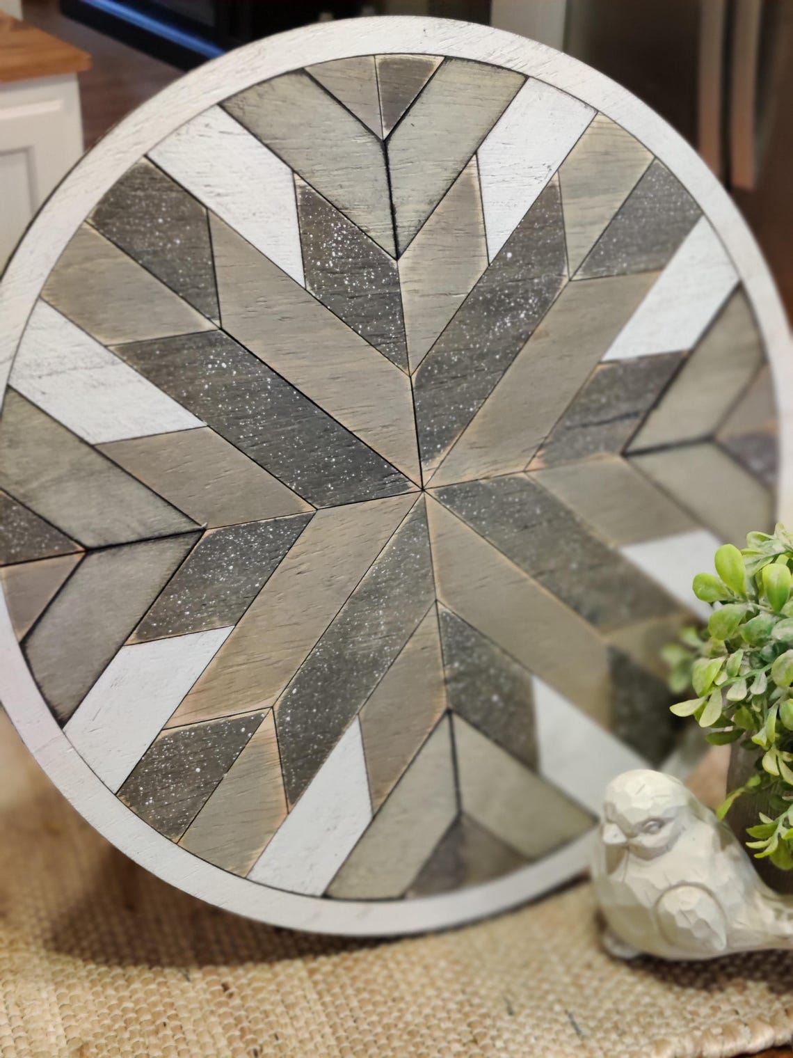 Rustic Wood Quilt Pattern Round Decor Handcrafted Wood Art With ...