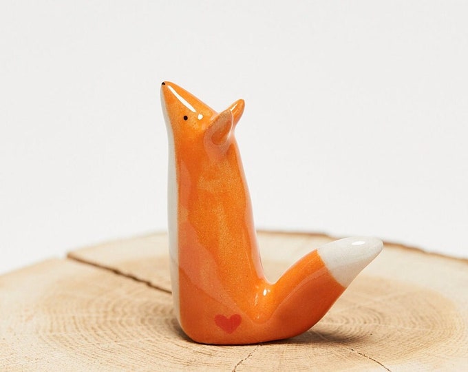 Cute Ceramic Fox Figurine / Miniature Minimalistic Red Fox Sculpture ...