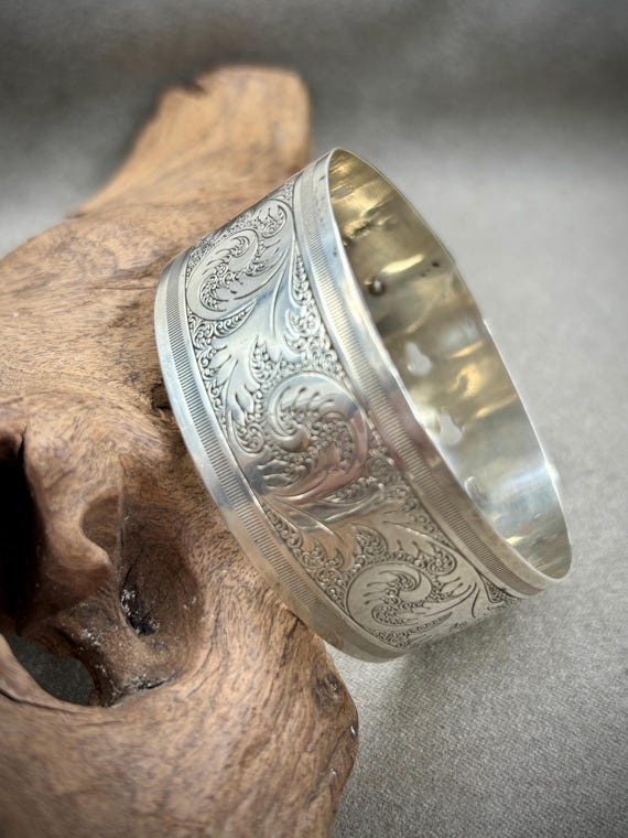 Vintage Charles Horner Chester 1944 silver bangle - Gem