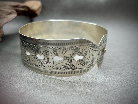 Vintage Charles Horner Chester 1944 silver bangle - Gem