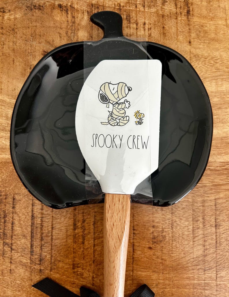 Rae Dunn X Peanuts Snoopy Spatula + Spoon Rest Set Halloween and ...