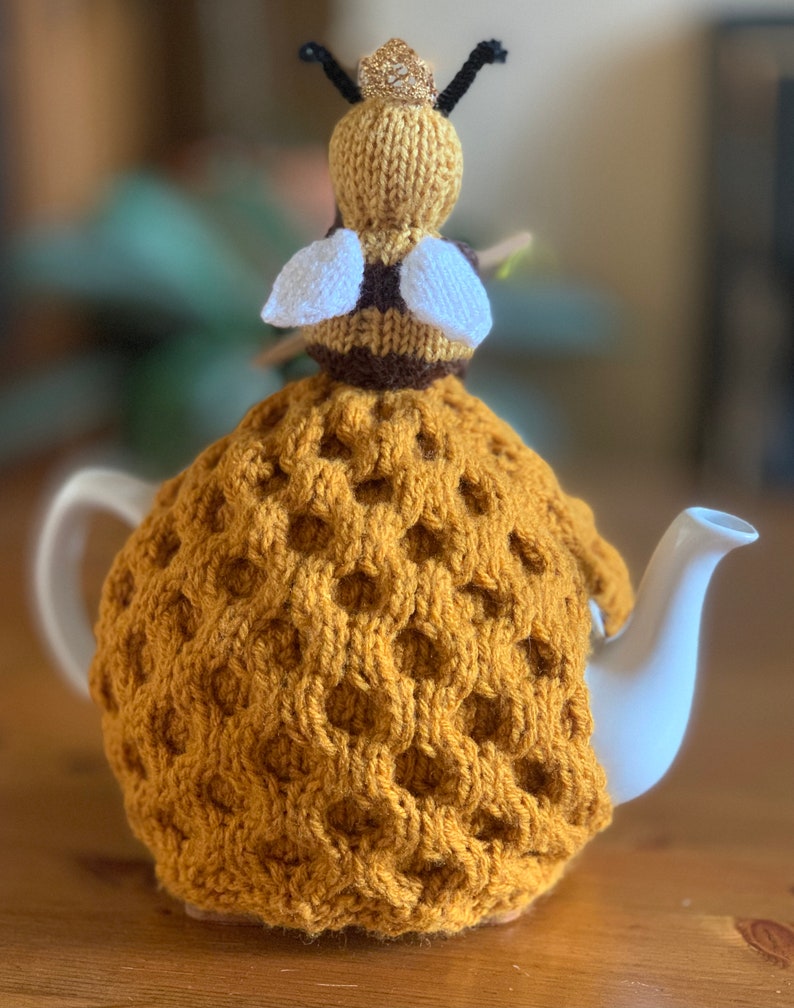 Queen Bee Tea Cosy Knitting Pattern. PDF Digital Download. Queen Bee ...