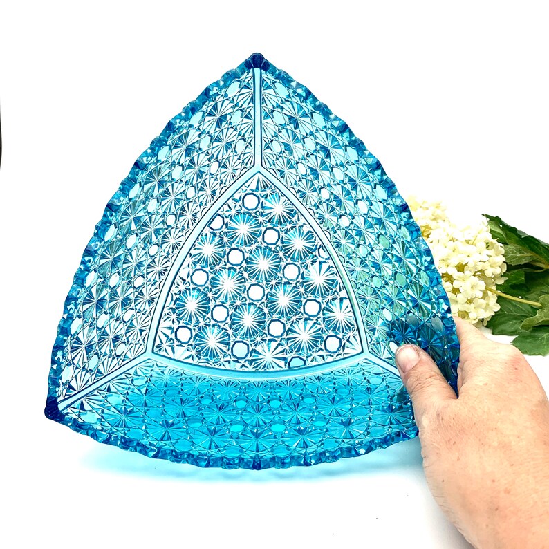 Beautiful Vintage Aqua Blue Daisy and Button Triangle Glass - Etsy